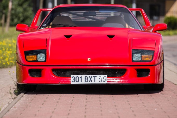 La Ferrari F40 di Nigel Mansell venduta all’asta per 690.000 euro