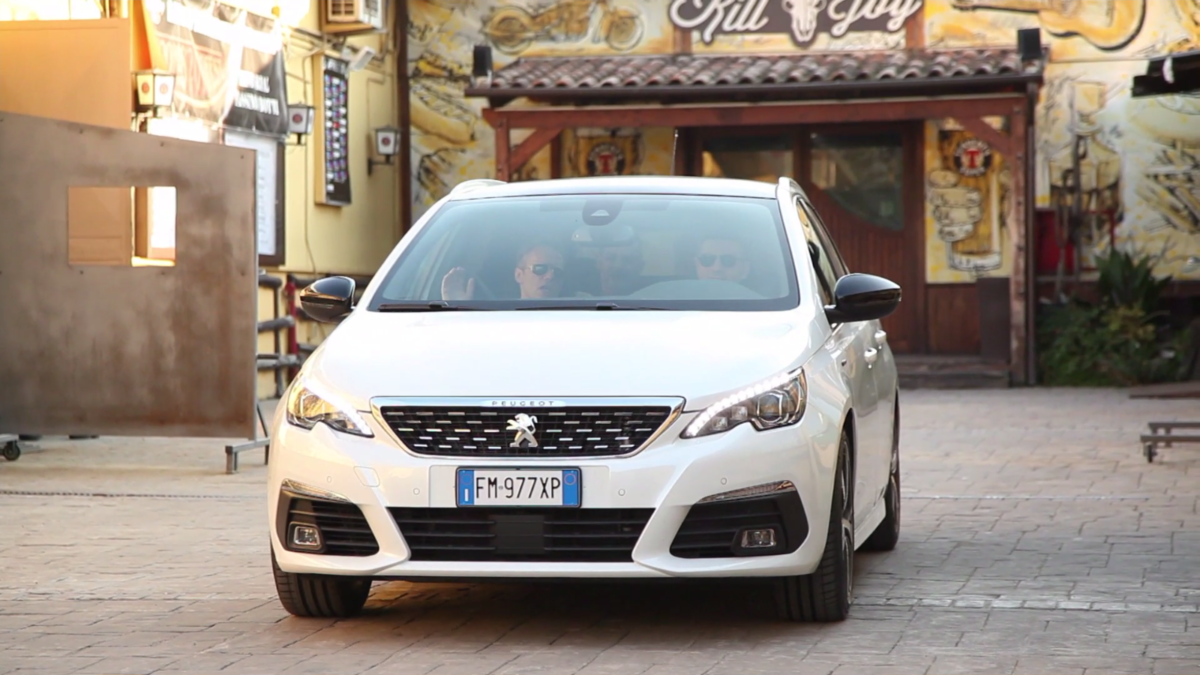 Peugeot 308 SW GT Line, connettività al top [FOTO e VIDEO]