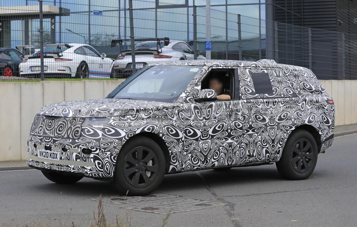 Range Rover LWB: FOTO SPIA della versione a passo lungo