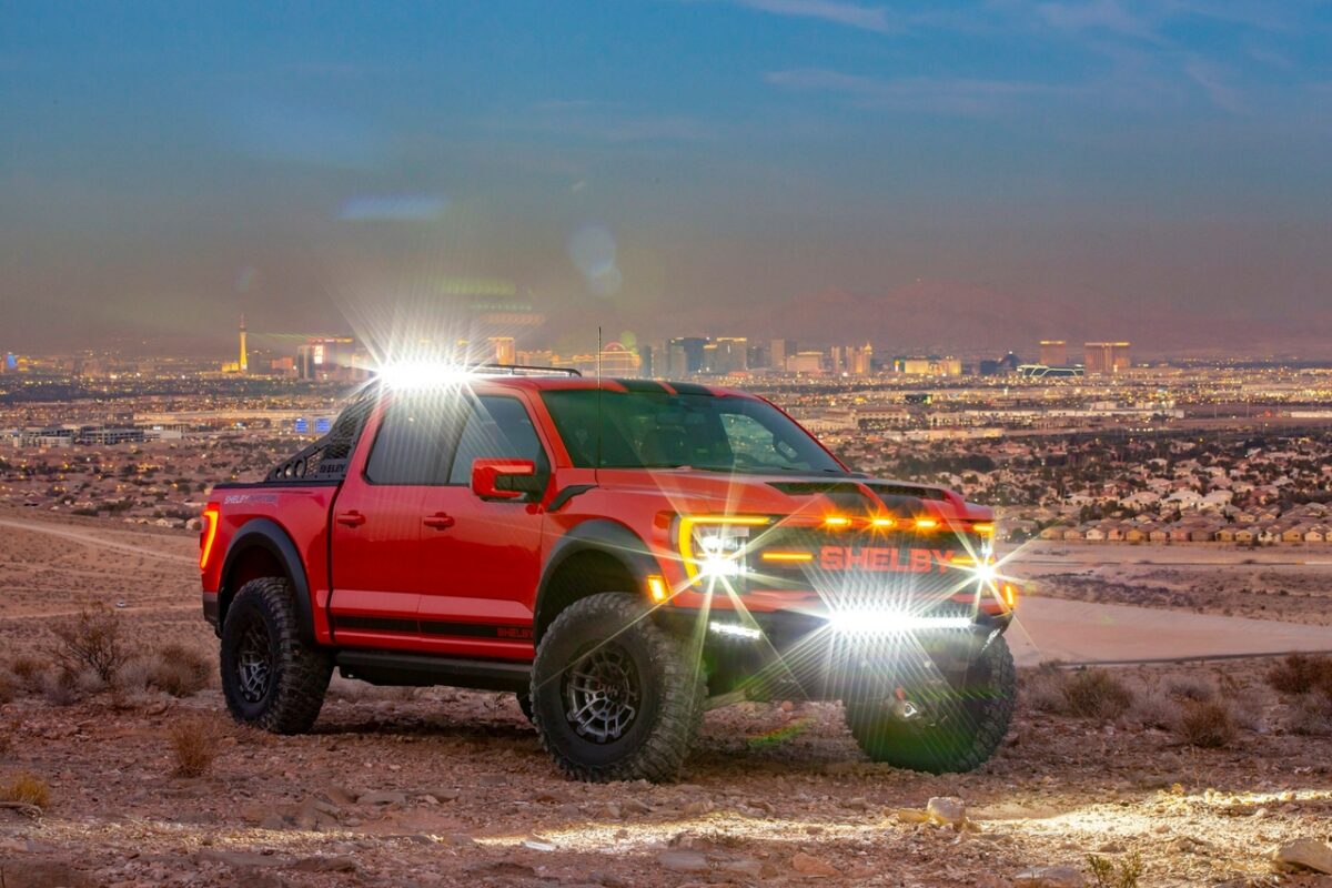 Ford F-150 Raptor: Shelby presenta la sua versione modificata da 532 CV