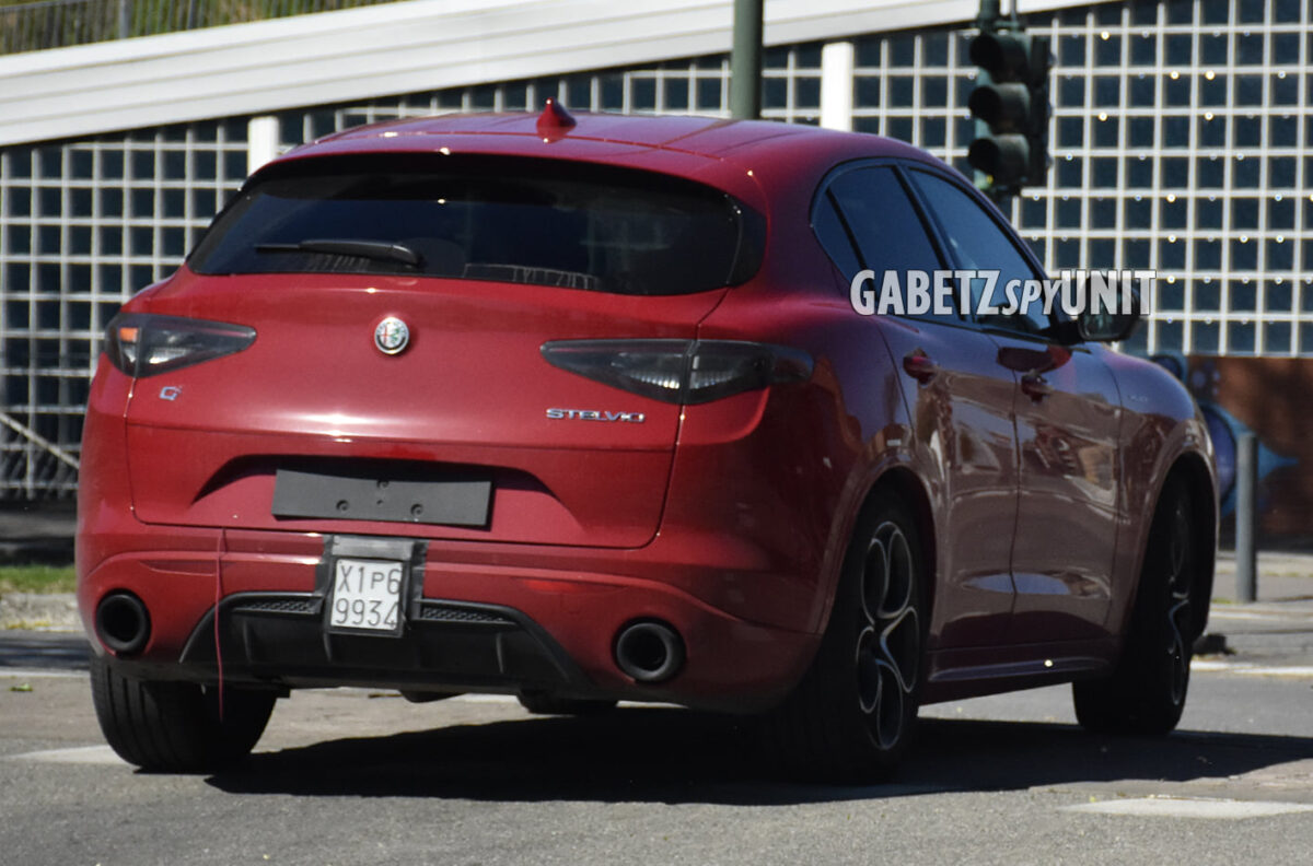 Alfa Romeo Stelvio Restyling 2023: nuove foto spia