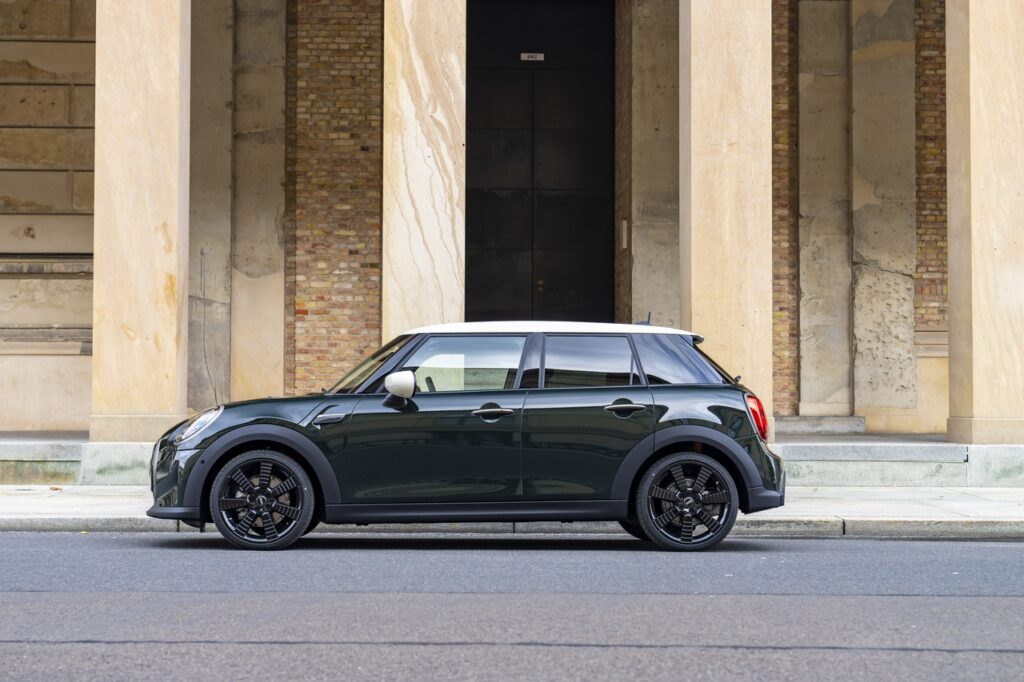 Mini Cooper Resolute Edition: debutta la versione speciale della cinque ...