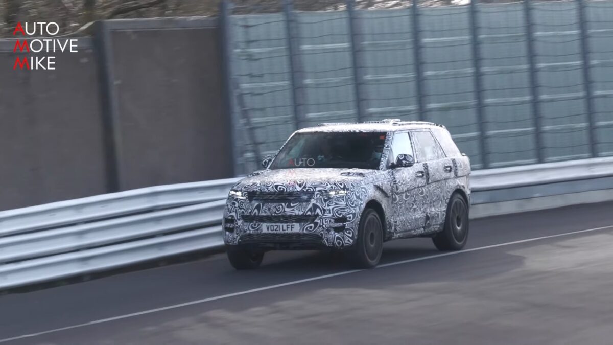Range Rover Sport SVR 2023 sfreccia sul Nurburgring con il suo nuovo ...