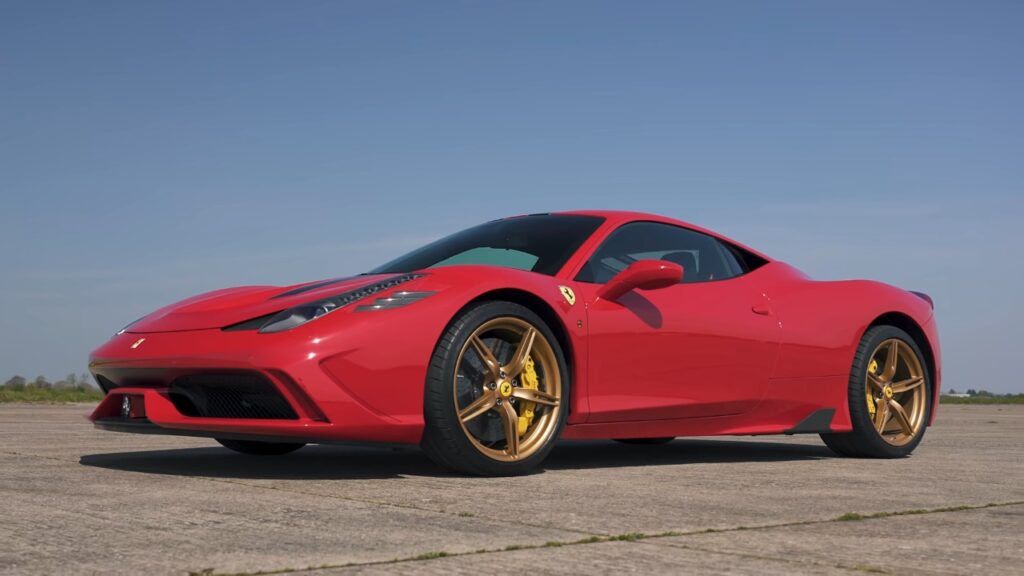 Ferrari 458 Speciale vs Chevrolet Corvette Stingray: chi vince la drag ...