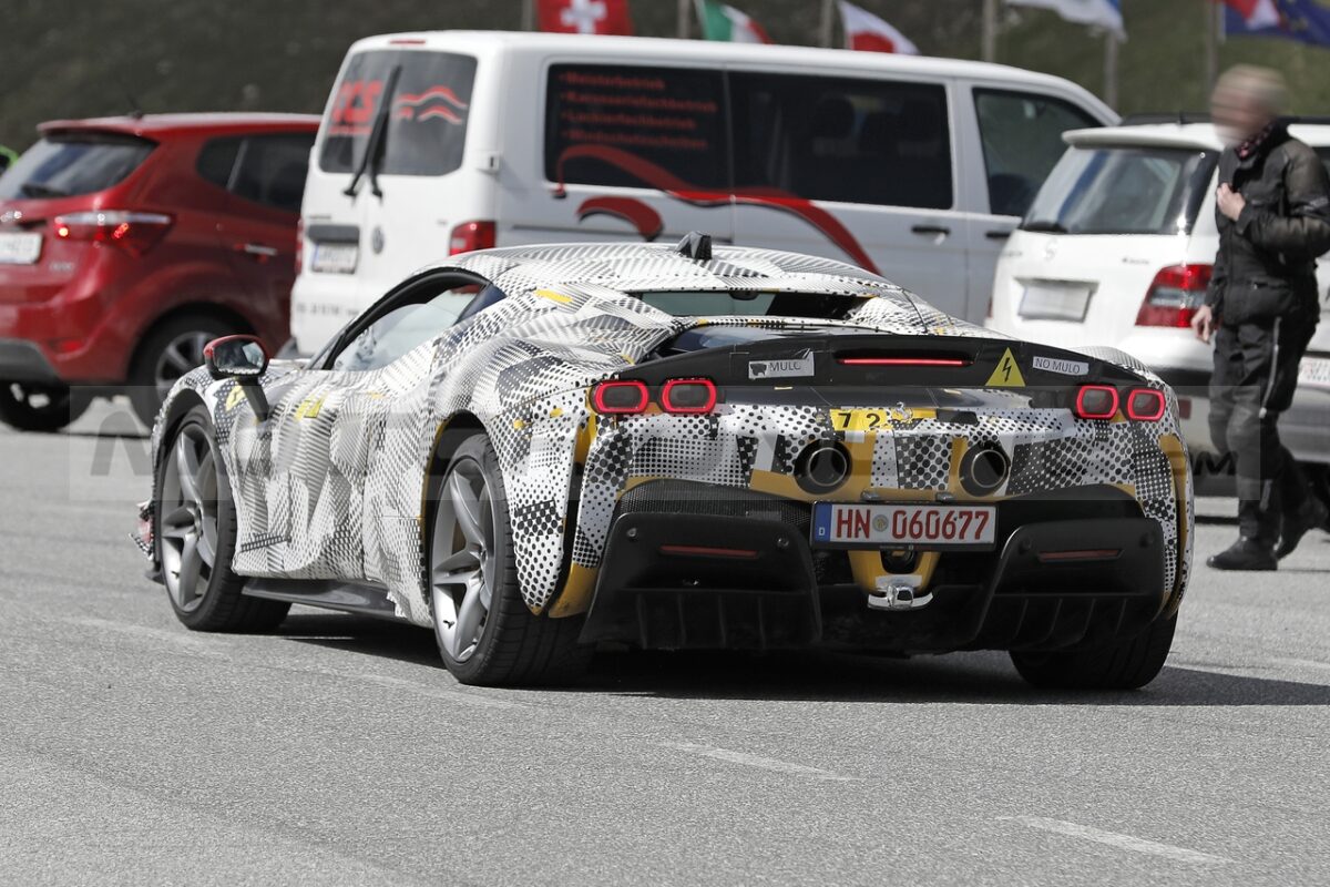 Ferrari SF90 Versione Speciale: i test si spostano sulle strade di ...