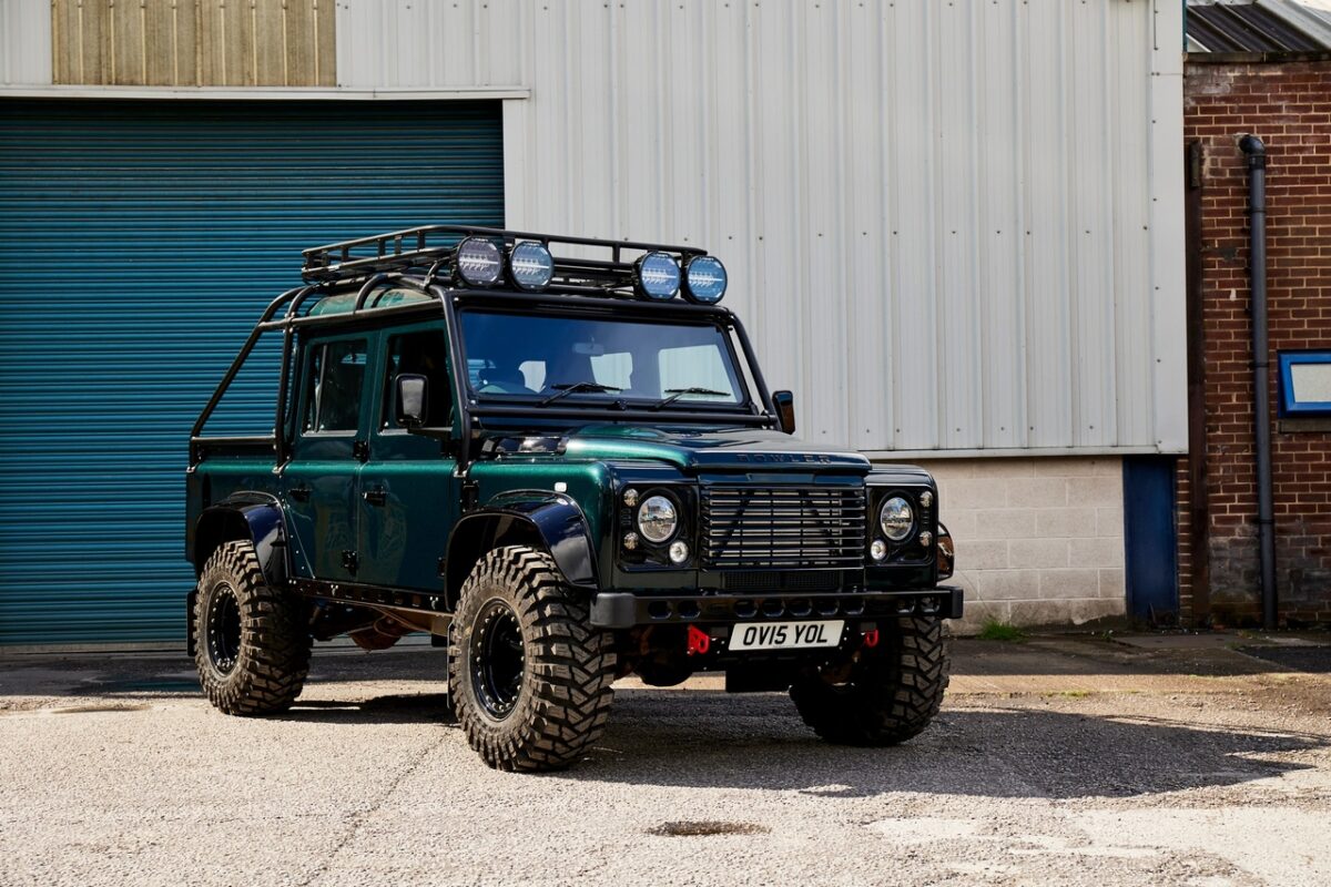 Land Rover Defender: Bowler presenta il nuovo pacchetto Extreme [FOTO]