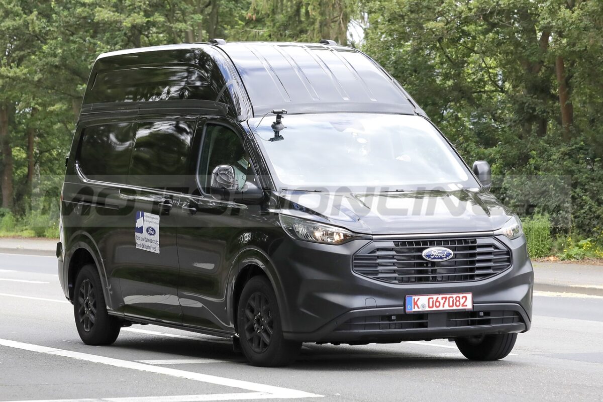 Ford Transit Custom: l’ultimo prototipo è stato avvistato in Germania ...
