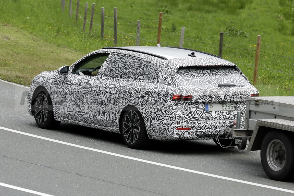 Skoda Superb 2023: altro avvistamento per la nuova generazione [FOTO SPIA]