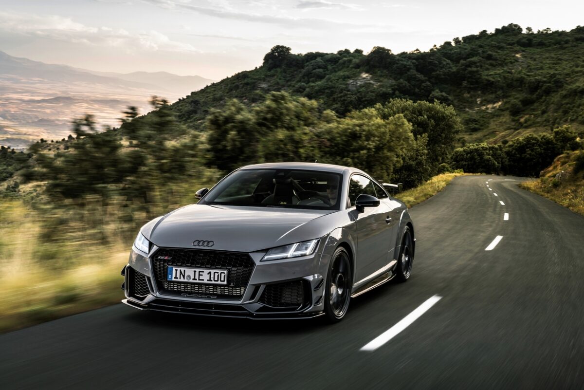 Audi TT RS Coupé Iconic Edition: debutta in Europa l’edizione speciale ...