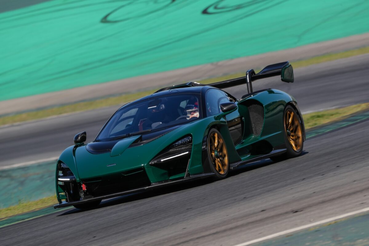McLaren Senna conquista un nuovo record sul giro a Interlagos [FOTO]