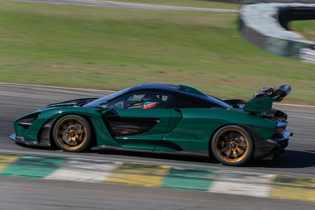 McLaren Senna conquista un nuovo record sul giro a Interlagos [FOTO]