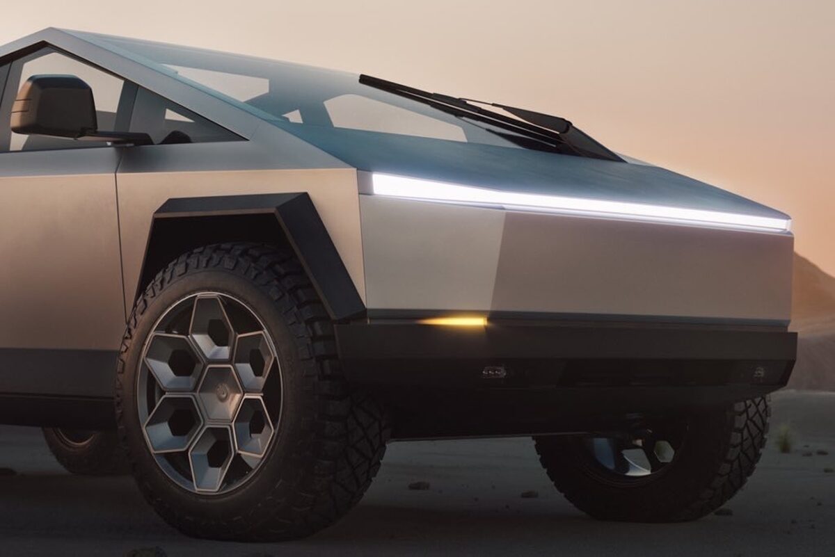 Tesla Cybertruck: ex designer di Bugatti e Koenigsegg progetta dei ...