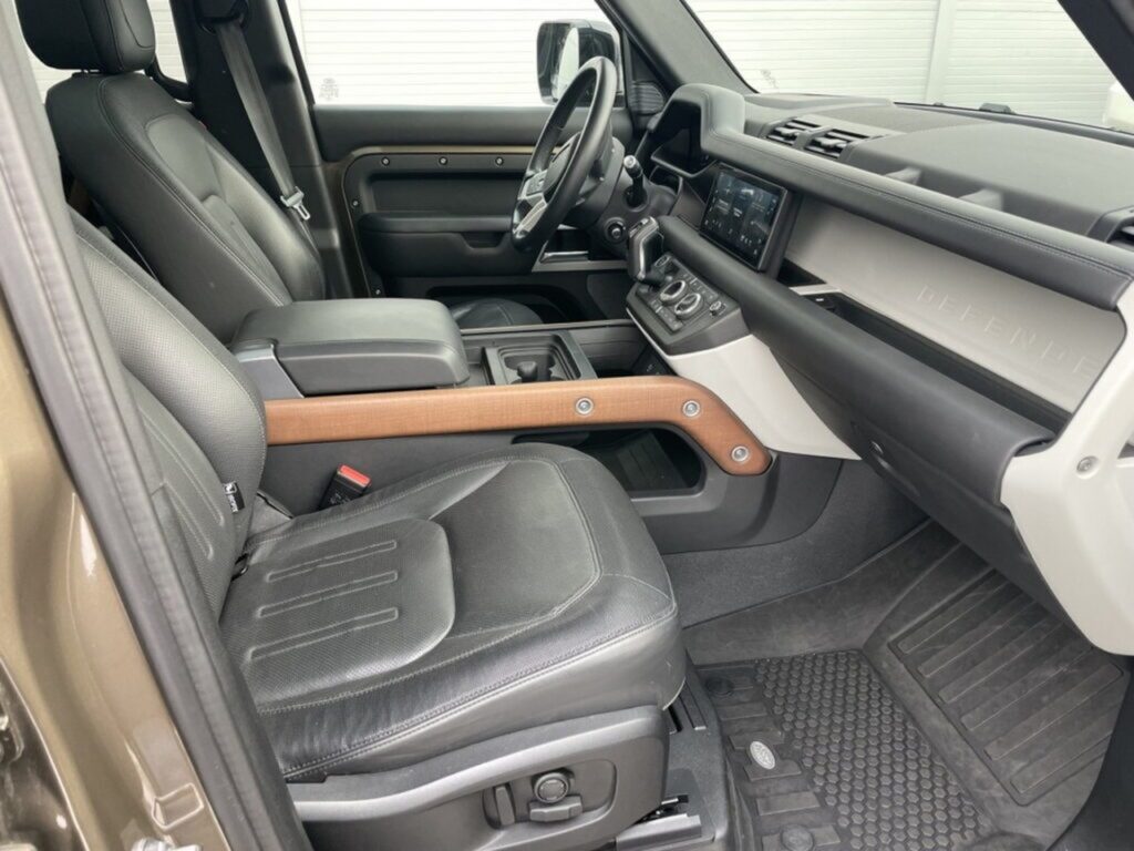 Land Rover Defender: Arctic Trucks presenta un nuovo pacchetto [FOTO]