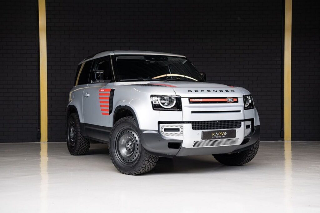 Land Rover Defender: Heritage Customs presenta i nuovi cerchi Rock Dust ...