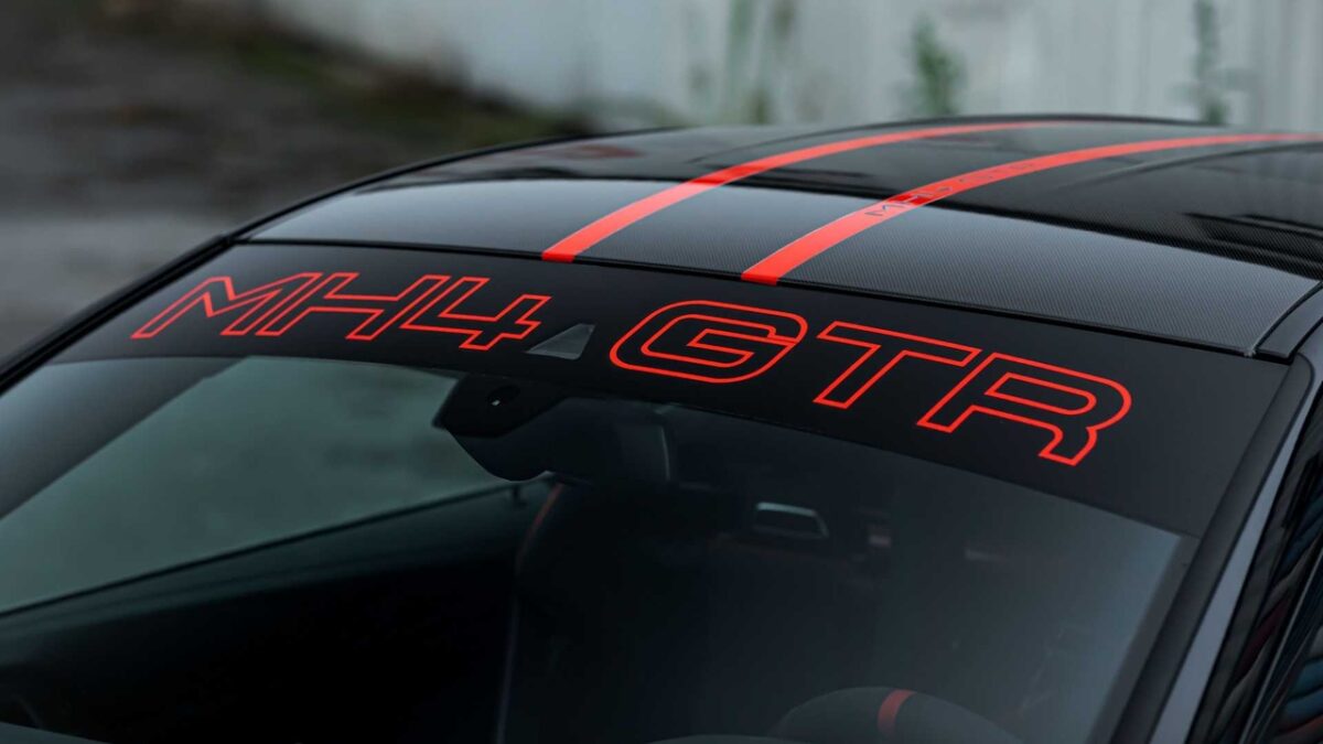 Manhart MH4 GTR II: ecco la BMW M4 CSL modificata dal famoso tuner [FOTO]