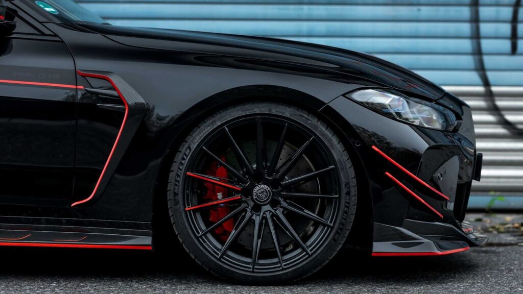 Manhart MH4 GTR II: ecco la BMW M4 CSL modificata dal famoso tuner [FOTO]