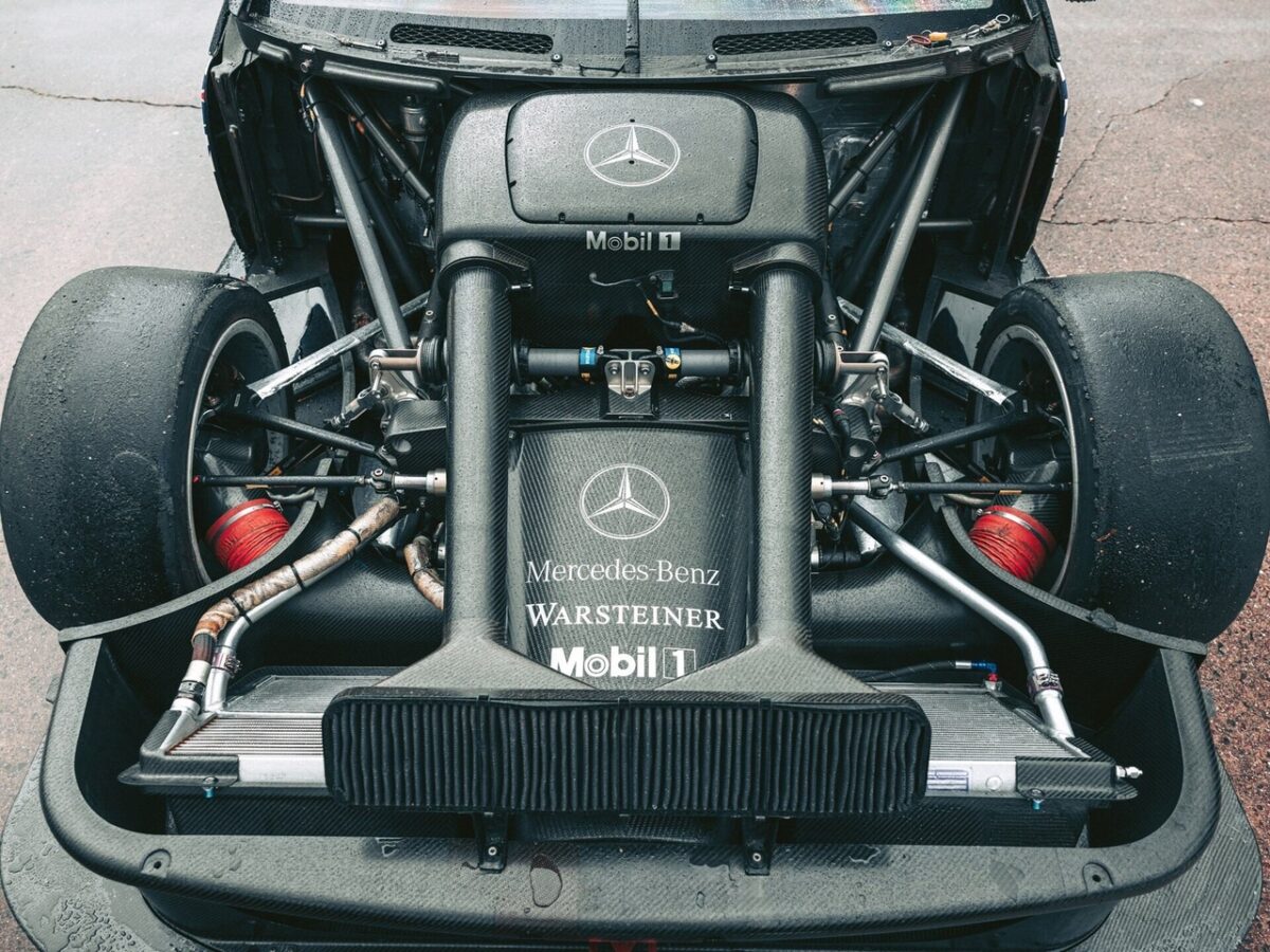 Mercedes-Benz CLK DTM: all’asta uno degli otto esemplari costruiti [FOTO]