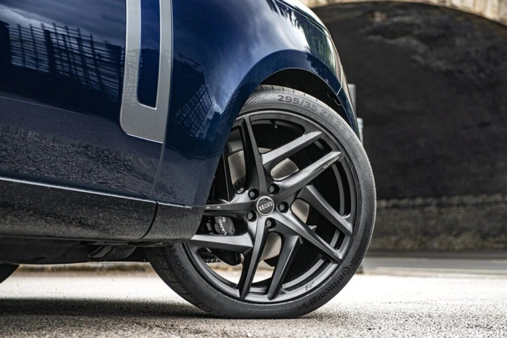 Range Rover Signature Edition 2023: Project Kahn svela la sua versione ...