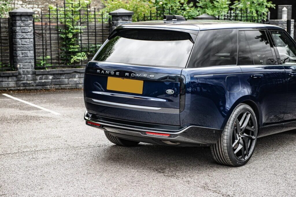 Range Rover Signature Edition 2023: Project Kahn svela la sua versione ...