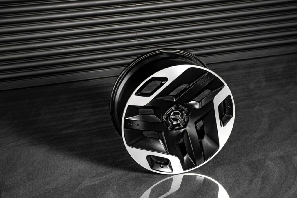 Range Rover Signature Edition 2023: Project Kahn svela la sua versione ...