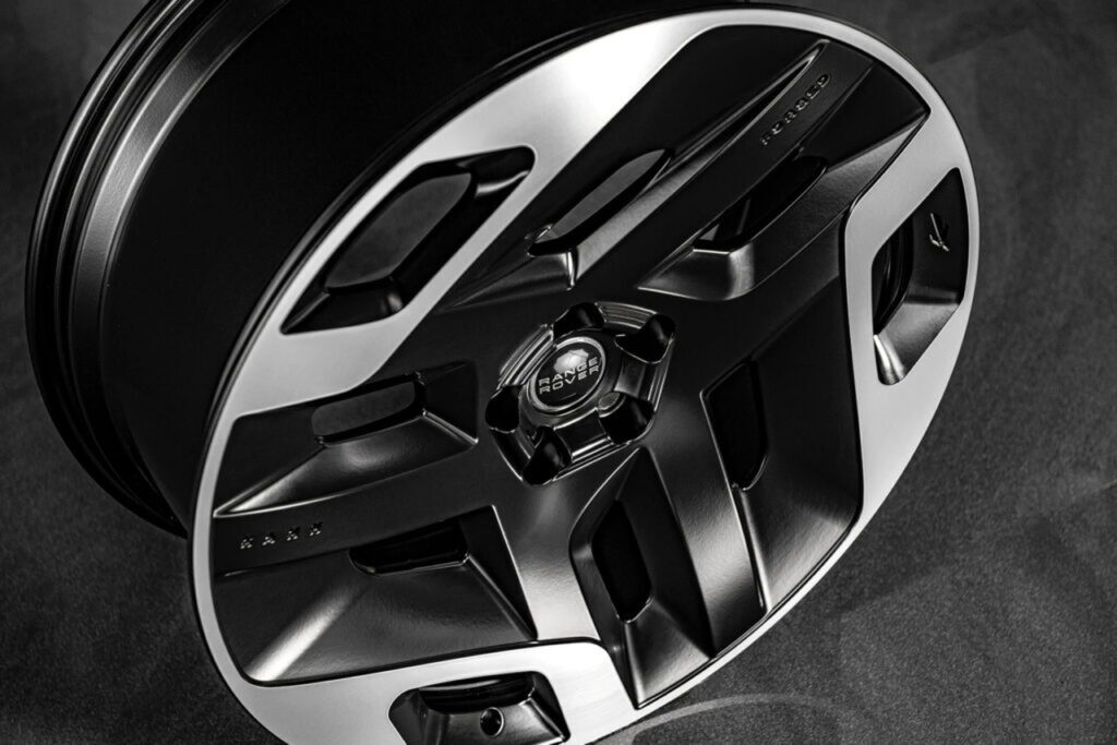 Range Rover Signature Edition 2023: Project Kahn svela la sua versione ...