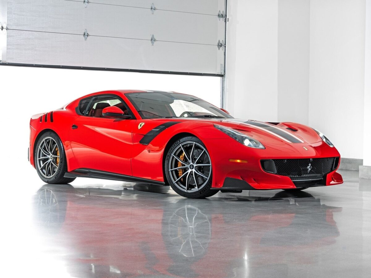Ferrari F12tdf: questo esemplare del 2017 può valere 1,2 milioni di ...