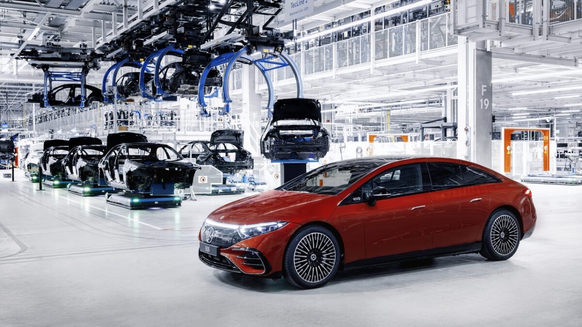 Mercedes: 22 milioni di veicoli prodotti a Sindelfingen dal 1915 [FOTO]