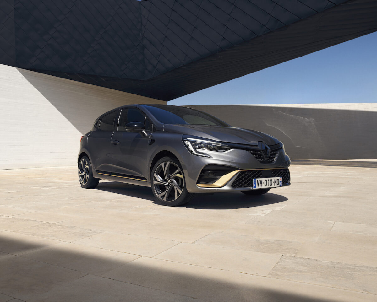 Renault Clio E-Tech: la versione full hybrid ha riscontrato un grande ...