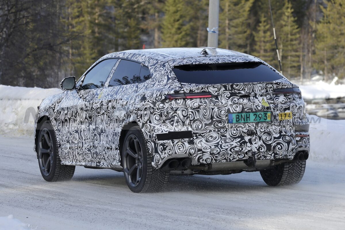 Lamborghini Urus Hybrid: primo avvistamento della versione ibrida plug ...
