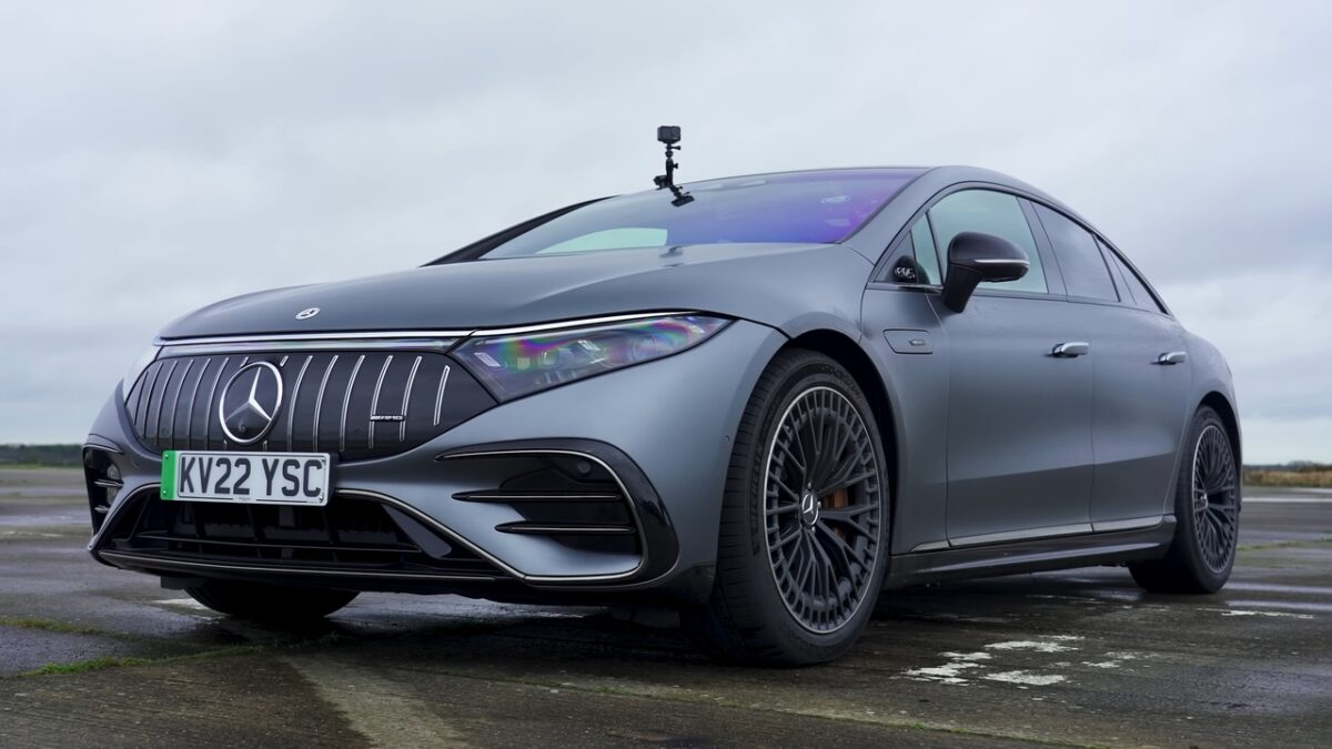 Mercedes-AMG GT 63 S E Performance vs AMG EQS 53: chi vince la drag ...
