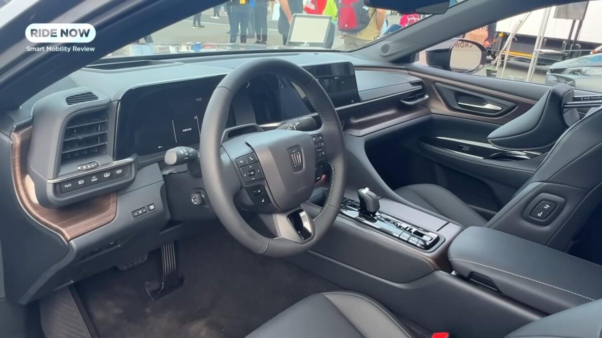 Toyota Crown: svelata la versione FCEV della berlina [VIDEO]