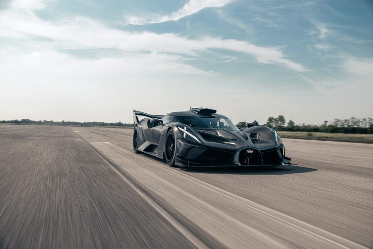 Bugatti Bolide: test in pista per l’hypercar estrema [FOTO e VIDEO]