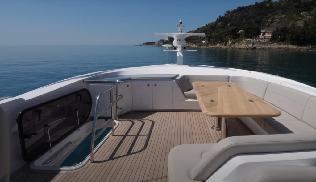 Princess S72 2023: la prova dello yacht britannico da Sanremo [VIDEO]