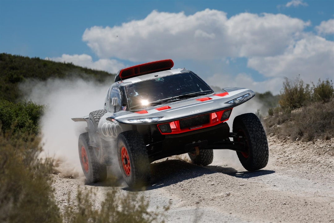 Audi Sport: alla conquista del rally raid con la RS Q e-tron e la sfida ...