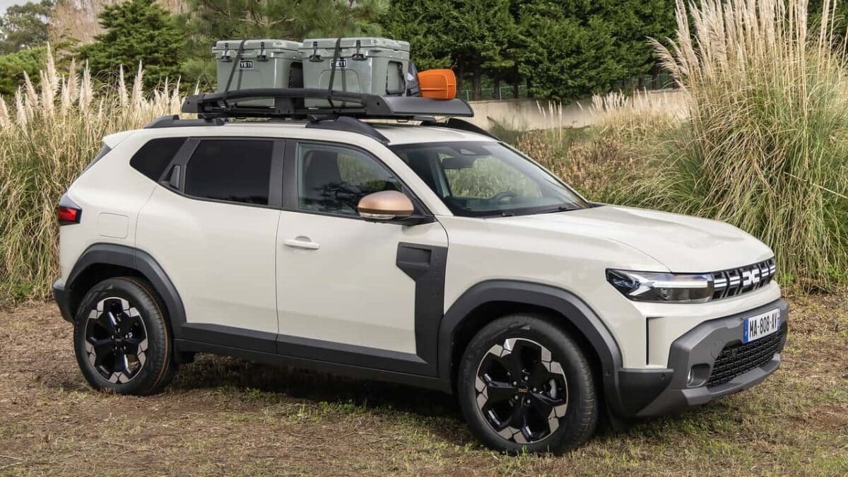 Dacia Duster 2024: caratteristiche, motori, estetica, interni e ...