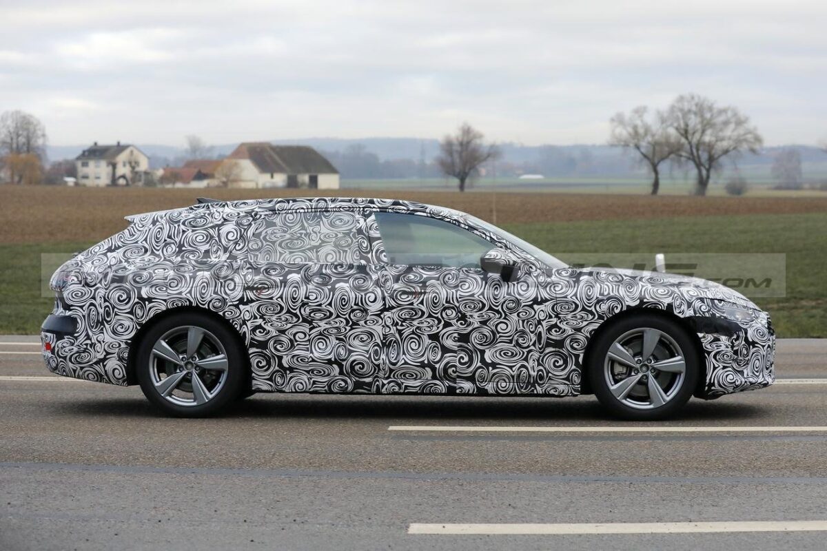 Audi A7 Avant: test su strada per la nuova station wagon [FOTO SPIA]