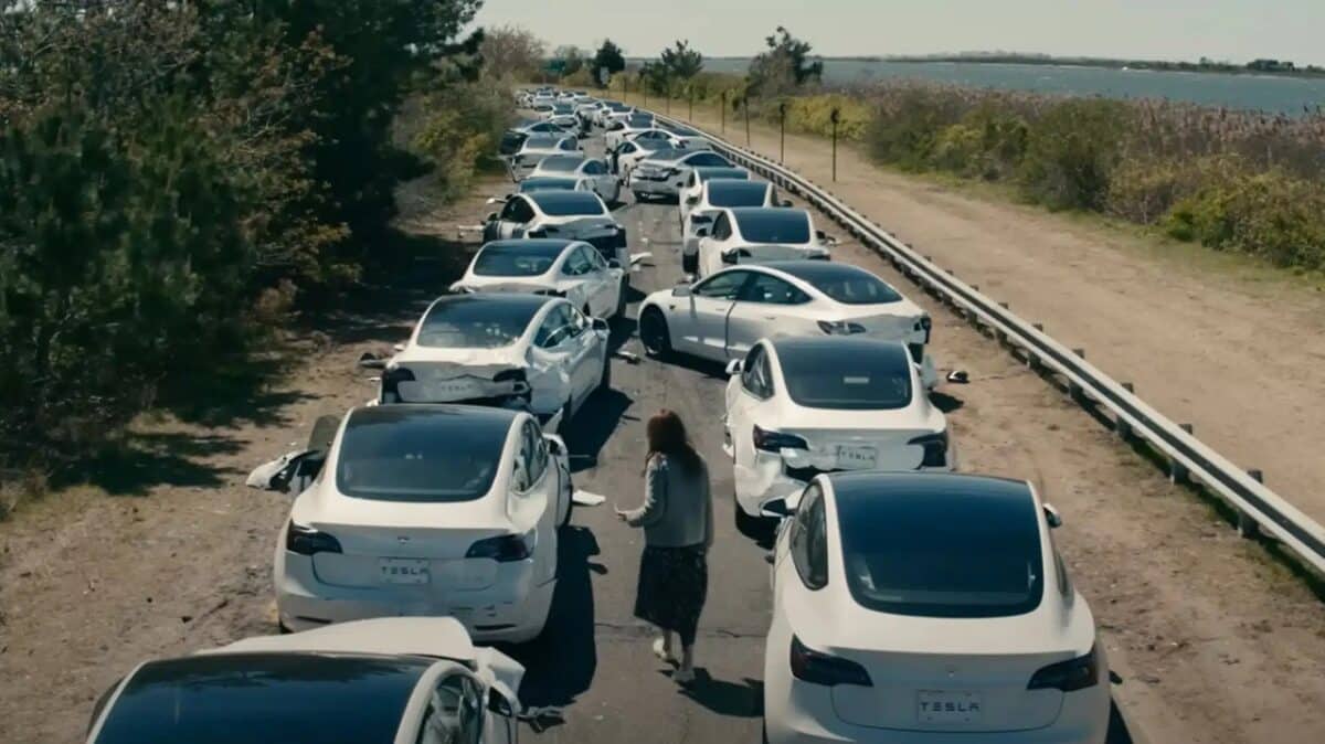 Ecco cosa ne pensa Elon Musk della scena con le Tesla impazzite nel ...