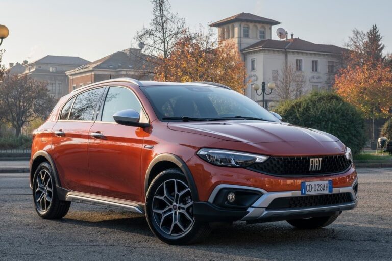 Fiat Tipo 2024: caratteristiche, prezzi, allestimenti e motori