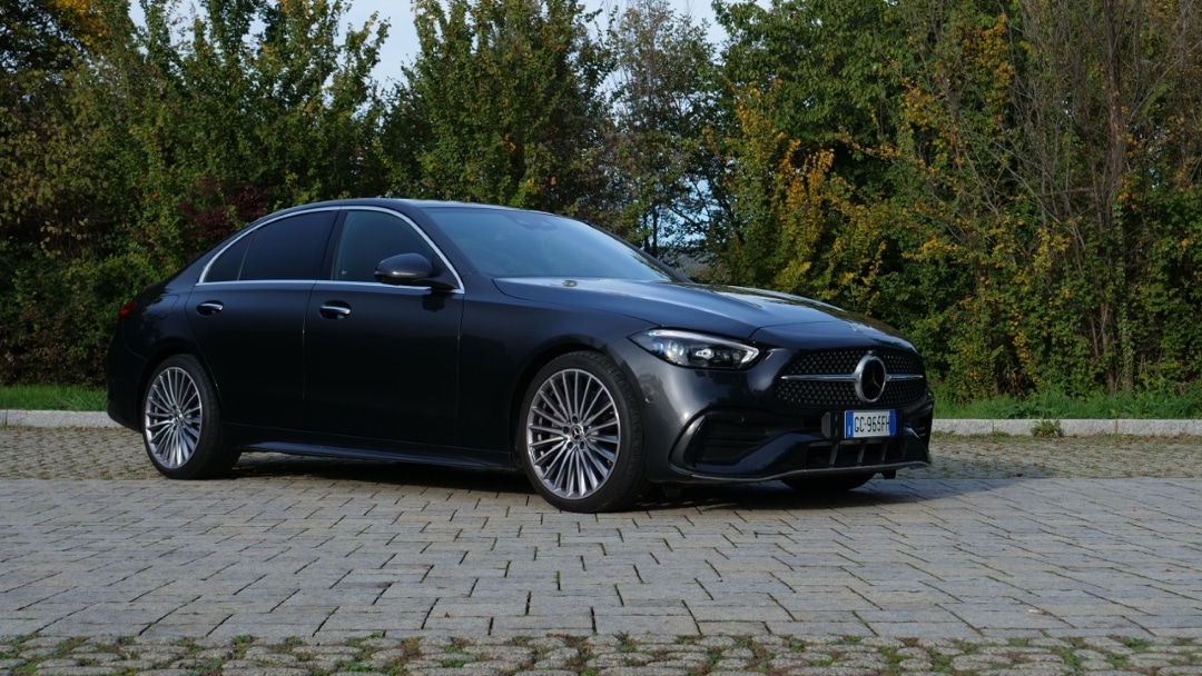 Mercedes Classe C 2024: una gamma motori davvero completa. Le sue ...