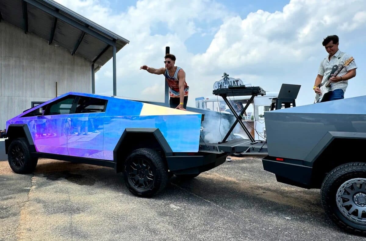 Tesla Cybertruck Rodeo: l’evento-raduno in Texas che eleva il pick-up a ...