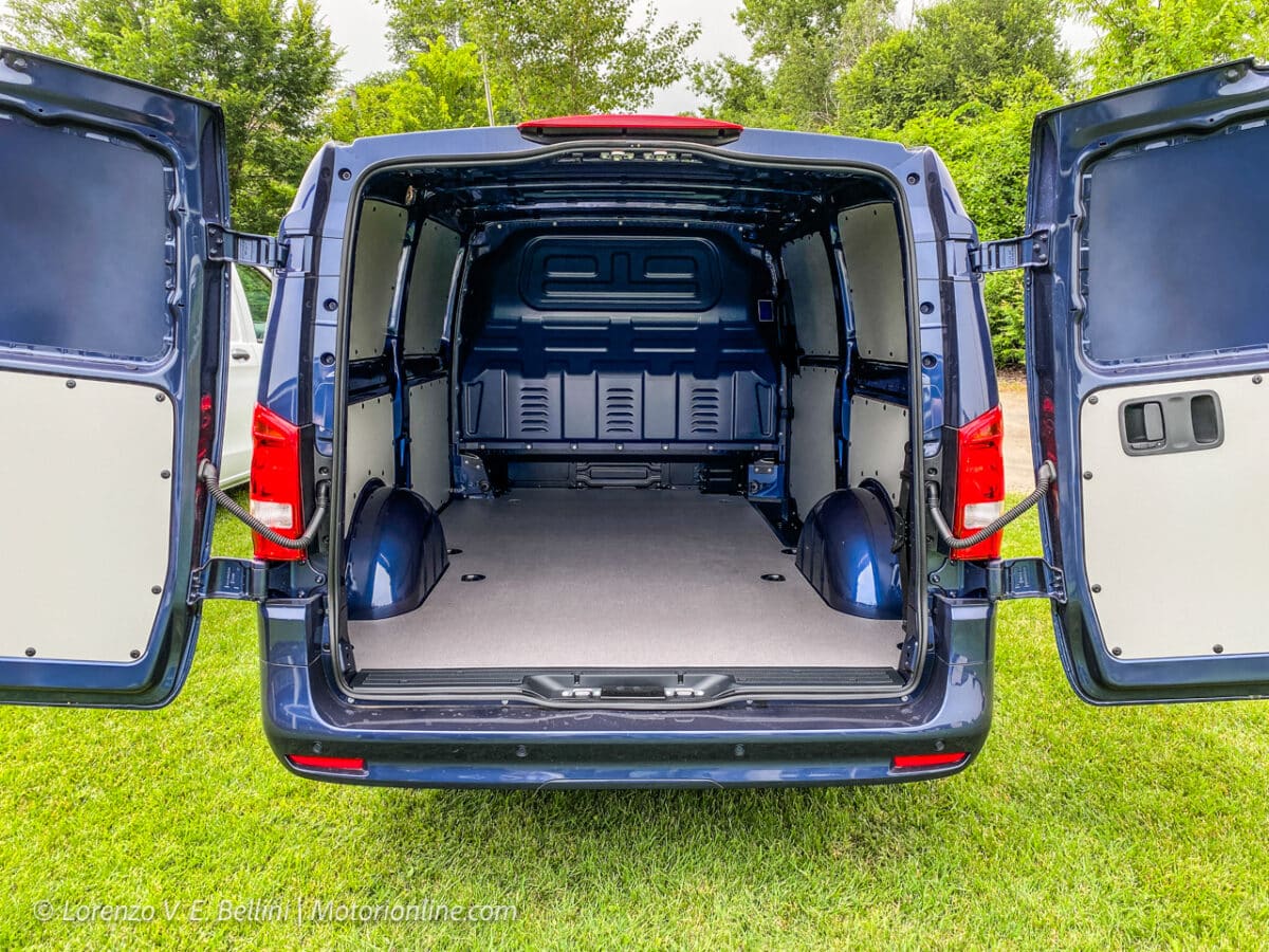 Mercedes Vito 2024: prime impressioni di guida del nuovo facelift [FOTO]