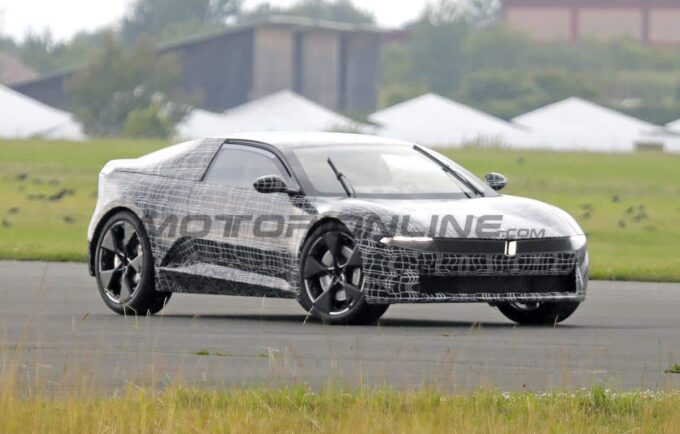 BMW Neue Klasse Coupe: le prime FOTO SPIA della futura EV ad alte ...