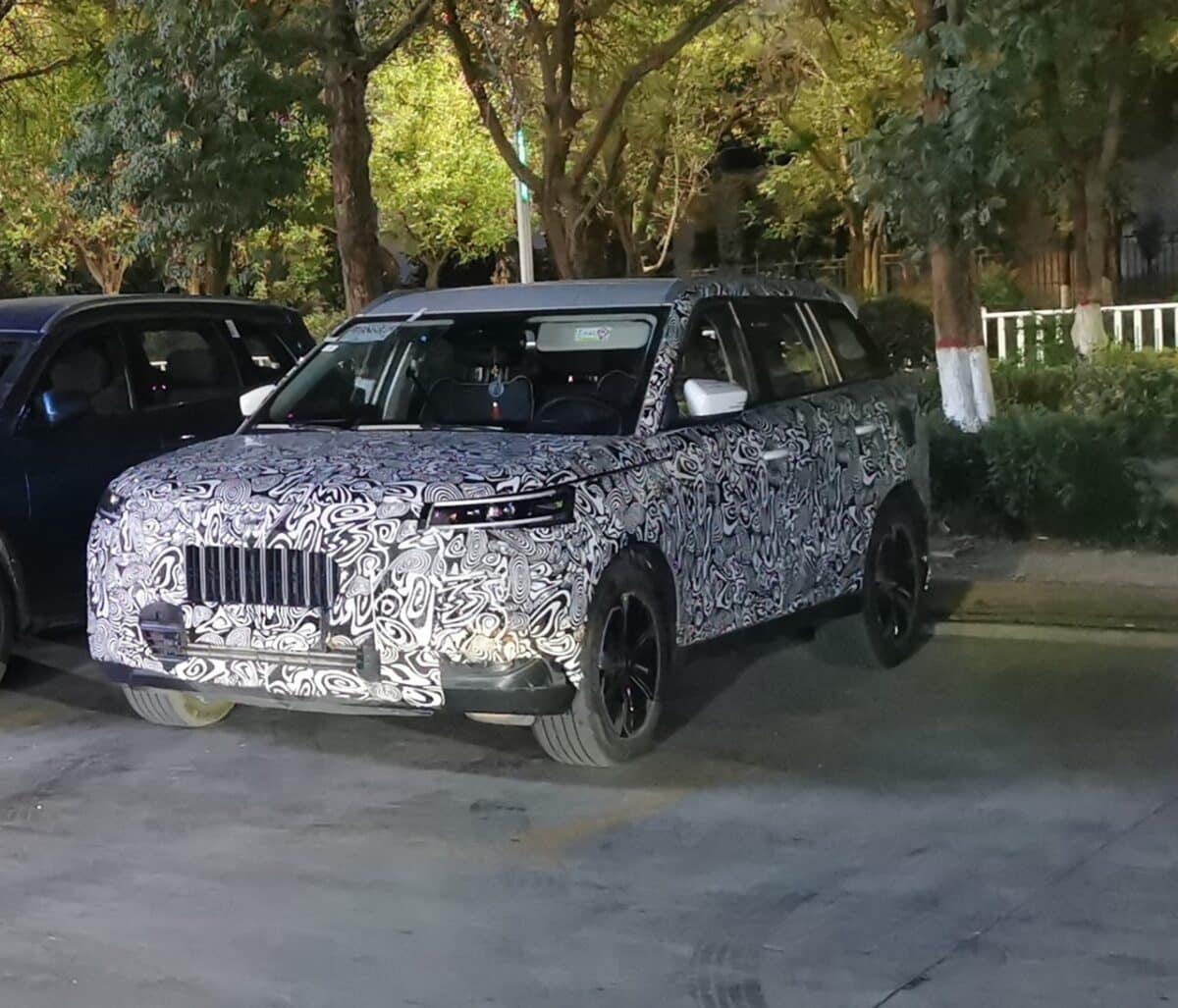 Jaecoo J5: trapelano le prime immagini ufficiose [FOTO]