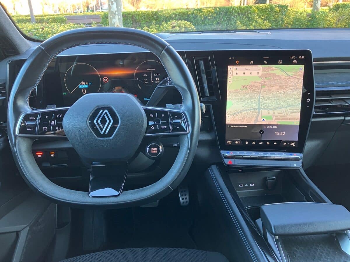 Renault Austral 2025: la prova del SUV ibrido di segmento C [FOTO]