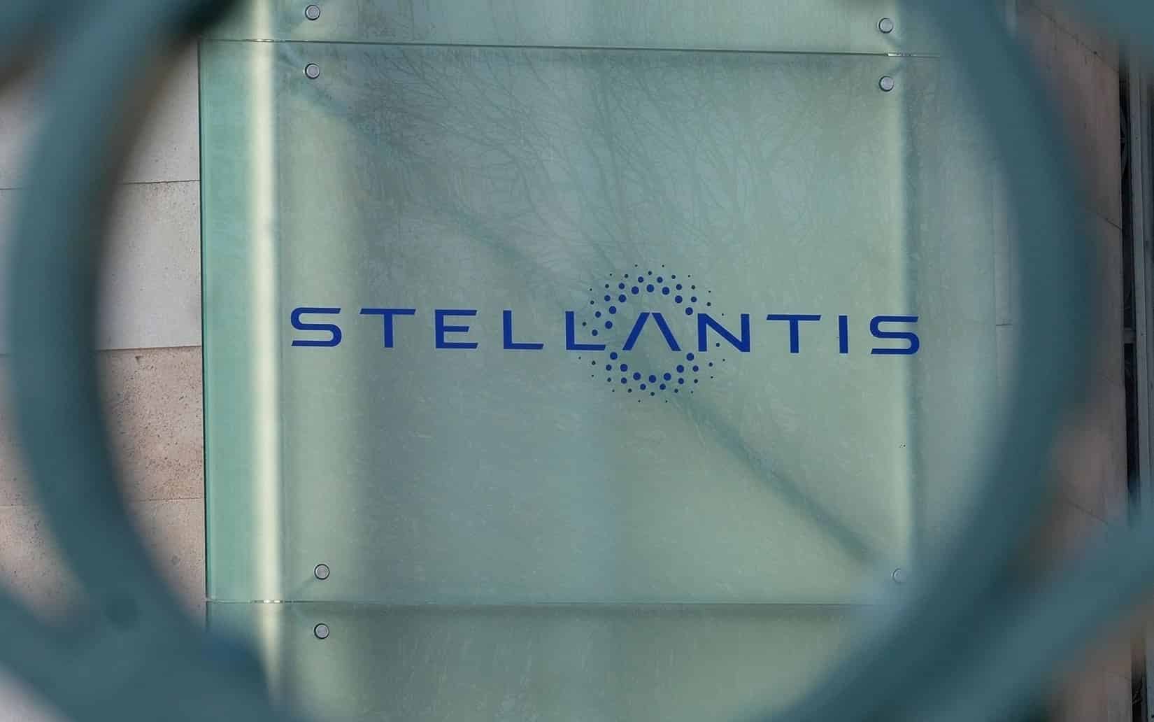 Stellantis: nel 2024 in forte calo utile e consegne