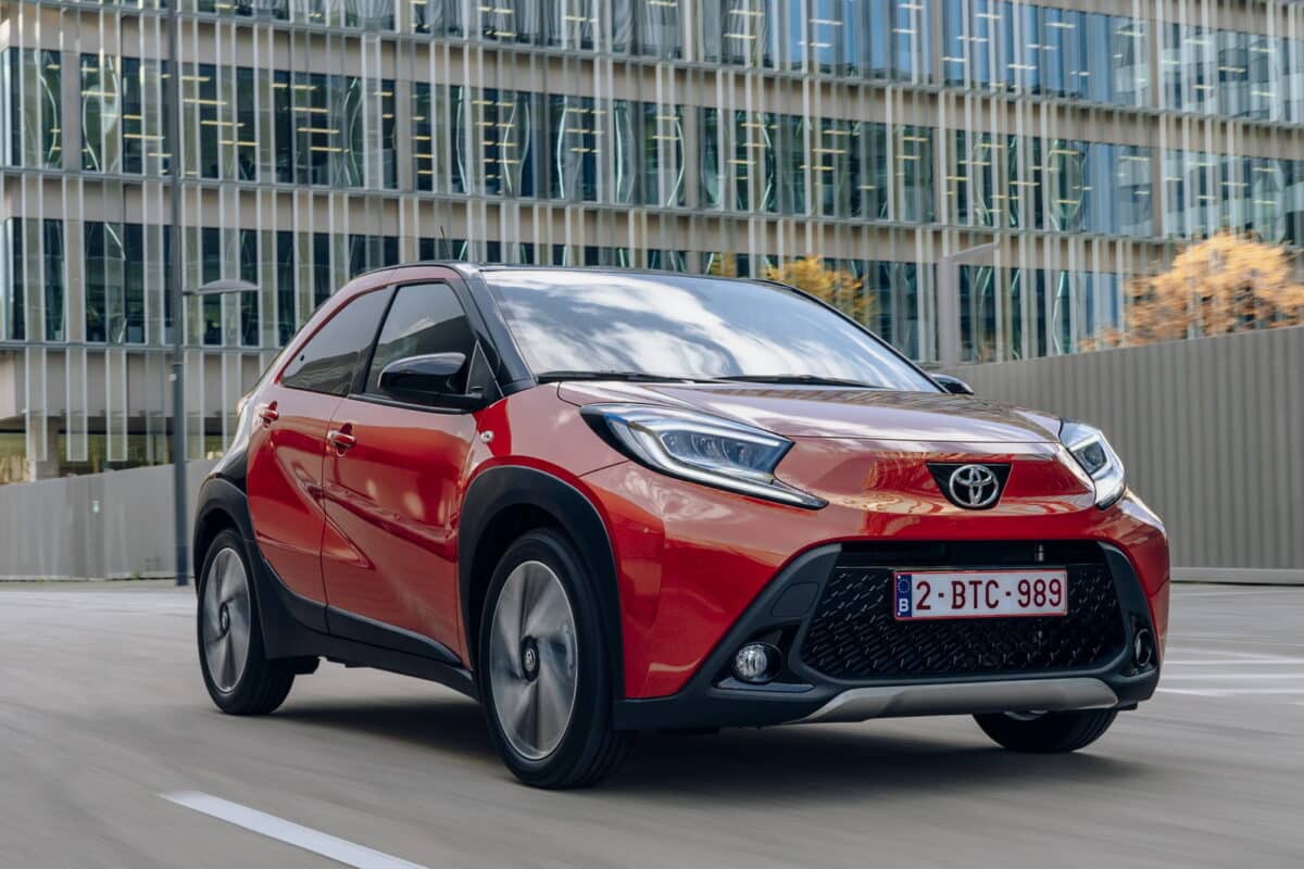 Toyota Aygo X 2025: foto, prezzo, allestimenti, dimensioni