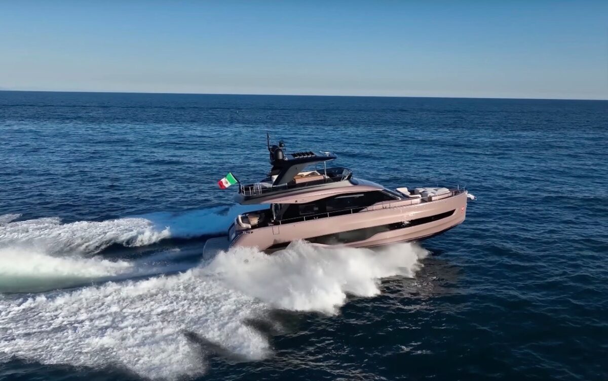 Cranchi 62: la prova dello yacht fly a motore da Varazze [VIDEO]