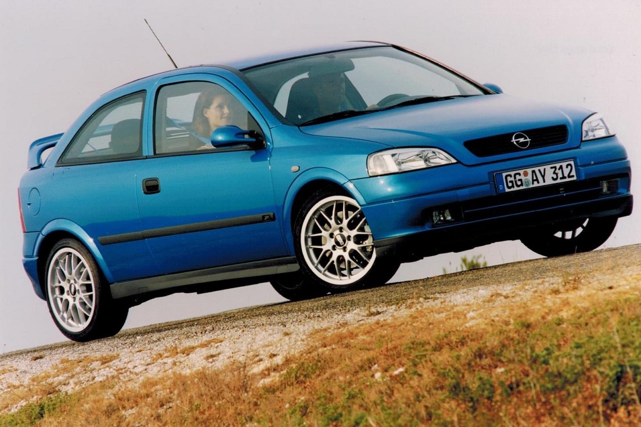 Opel OPC: nel 1999 il debutto della prima auto della gamma di vetture ...